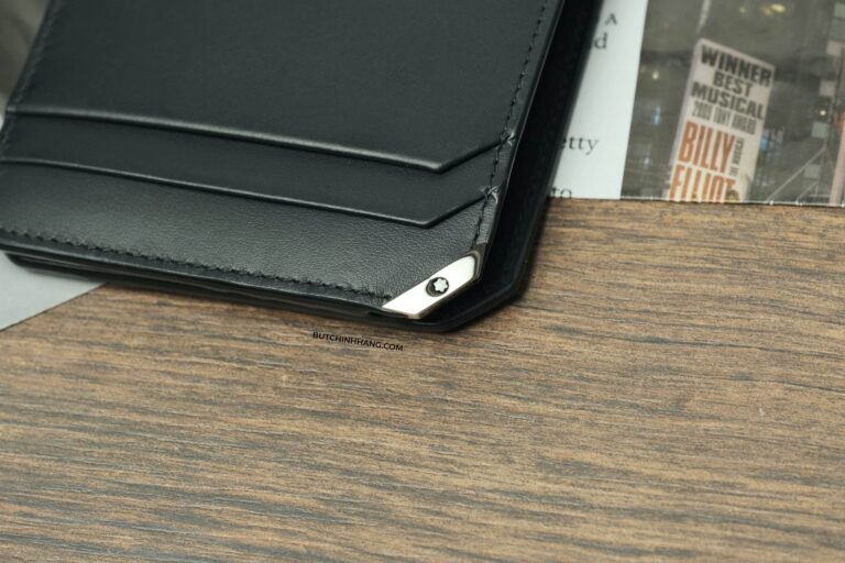 Mẫu ví với sự bảo mật tuyệt đối - Montblanc Leather Goods Urban Spirit ...
